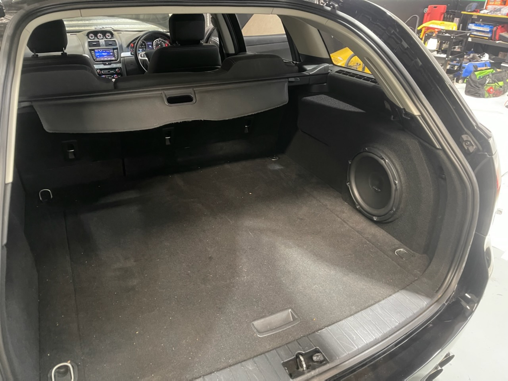 Aerpro APSBVFW 10" Subwoofer Enclosure to suit Holden VE-VF Commodore ...